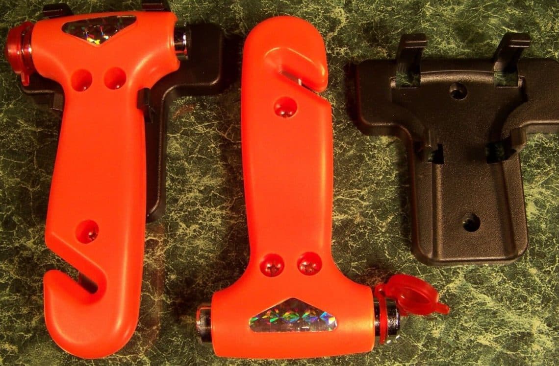 ᐅ Der beste Nothammer fürs Auto: Ein Fensterbrecher für den Notfall